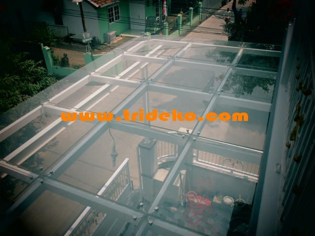 Spider Kaca - TRIDEKO INTERIOR | Canopy Kaca | atap buka tutup ...